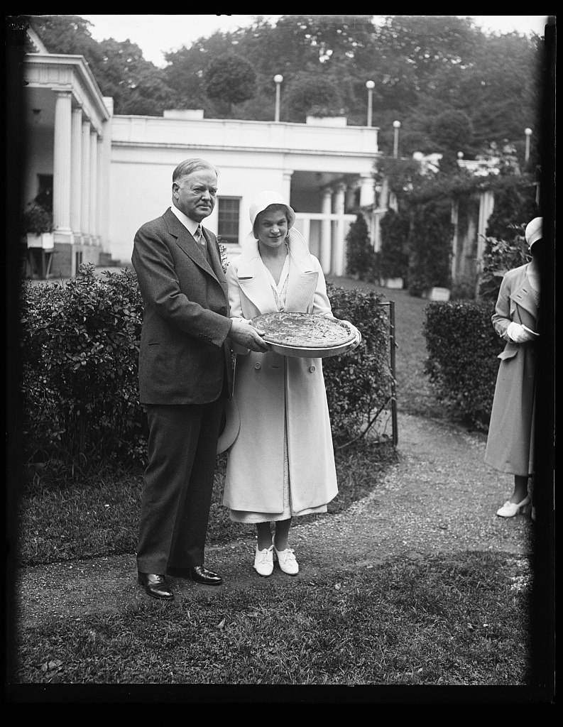 Herbert Hoover and woman with large pie - White House Historical ...