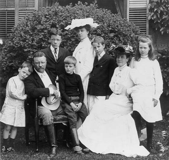 first-kid-for-a-day-in-school-program-photo-5-white-house