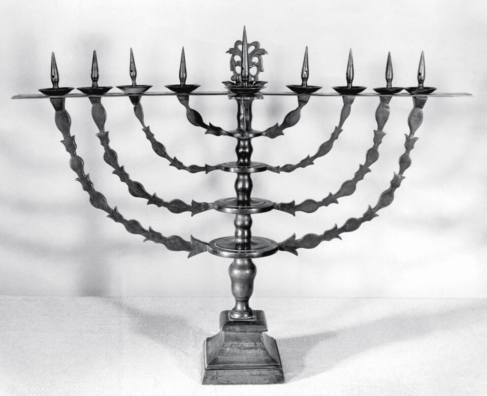 Lighting the Menorah: Celebrating Hanukkah at the White House - White ...