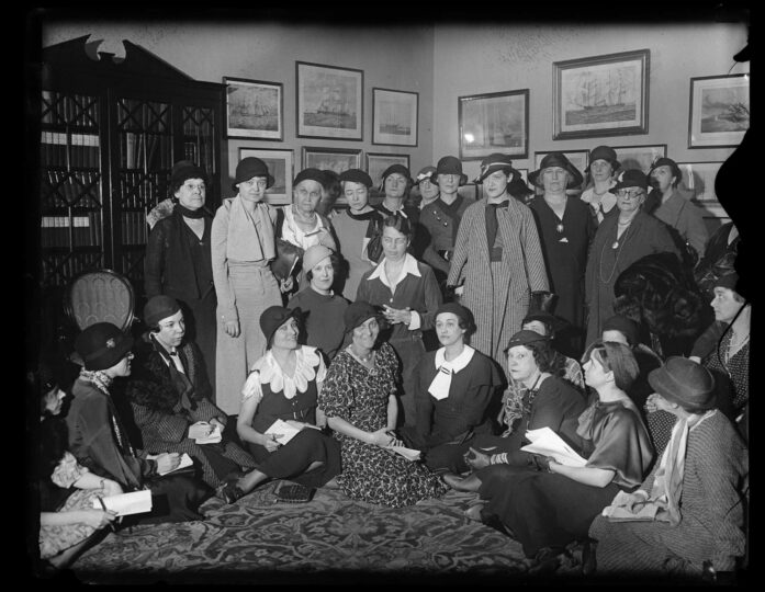 Eleanor Roosevelt with Female Journalists - White House Historical ...