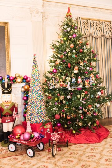 2015 White House Christmas in Pictures - White House Historical Association