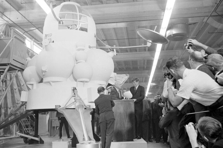 The White House and the Space Race - White House Historical Association