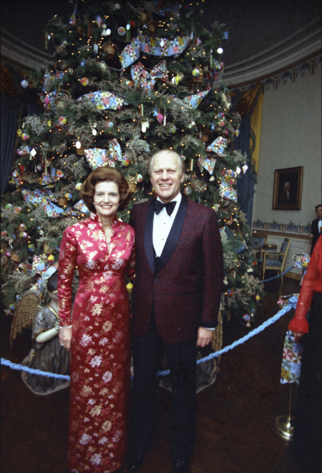 President and Mrs. Ford in Front of the Blue Room Christmas Tree, 1974 ...