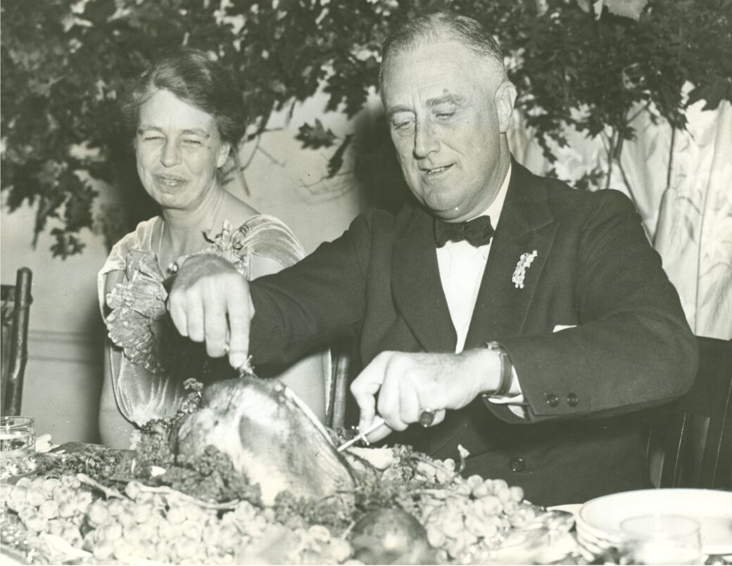 The Roosevelts Enjoy a Thanksgiving Meal in 1935 - White House ...