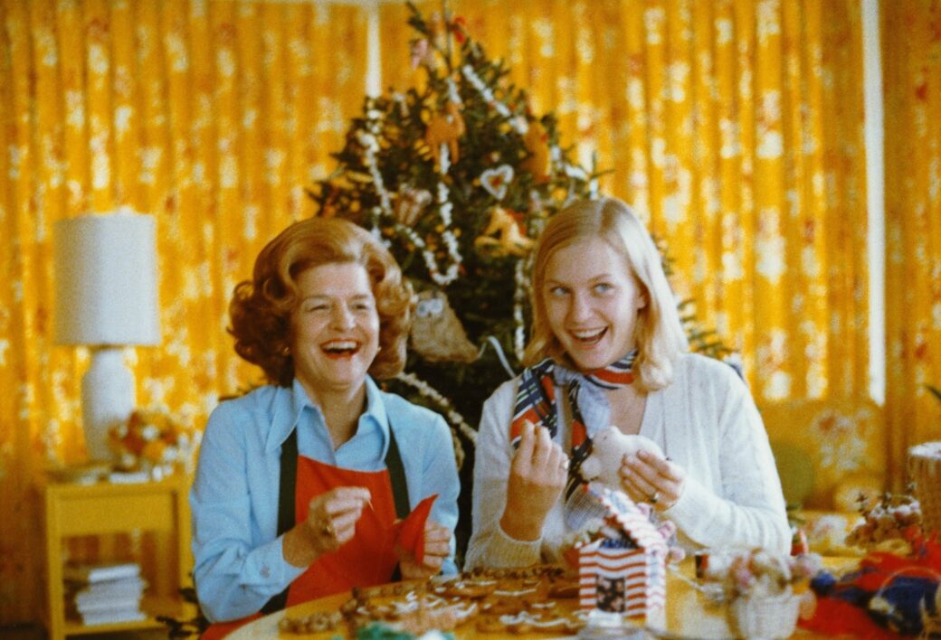 Gingerbread at the White House: Betty and Susan Ford Decorate Cookies ...