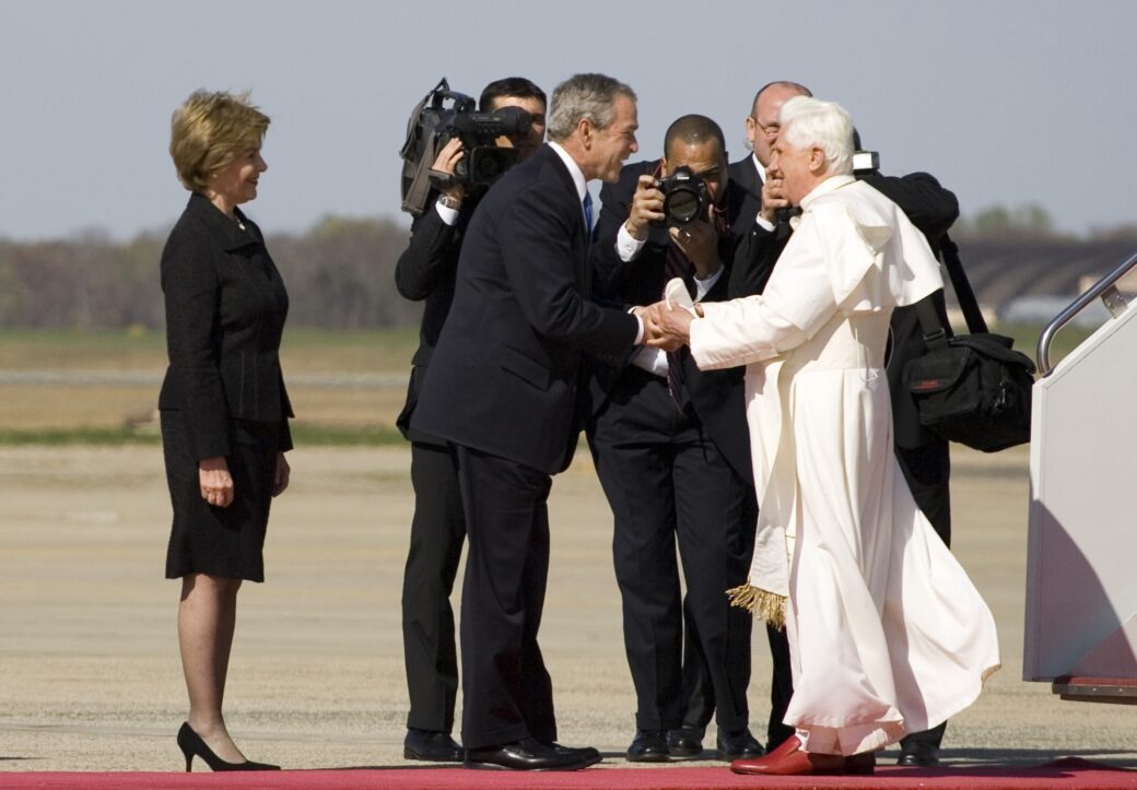 President George W. Bush and First Lady Laura Bush meet Pope Benedict ...