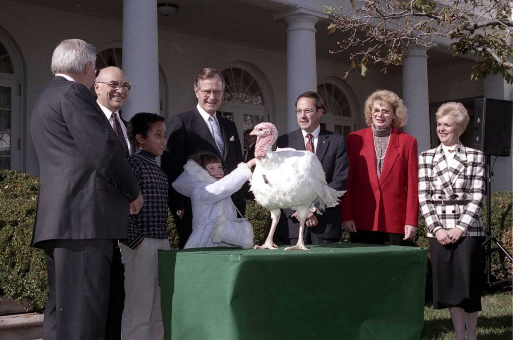 President George H.W. Bush Pardons a Turkey in the Rose Garden - White ...