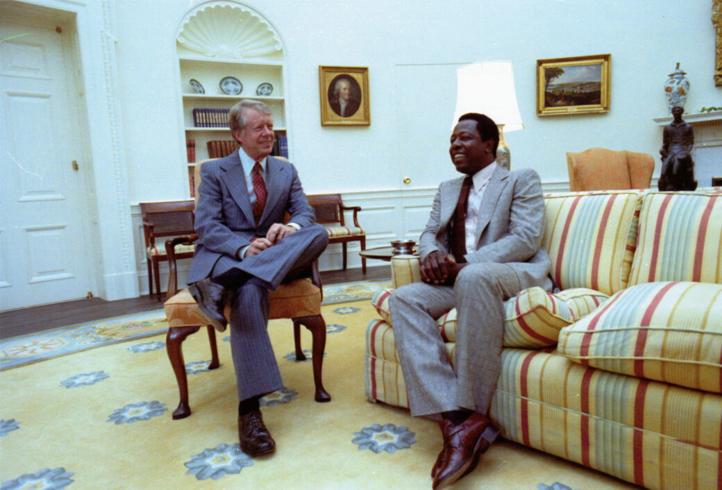 Jimmy Carter Chats with Home Run King Hank Aaron at the White House ...