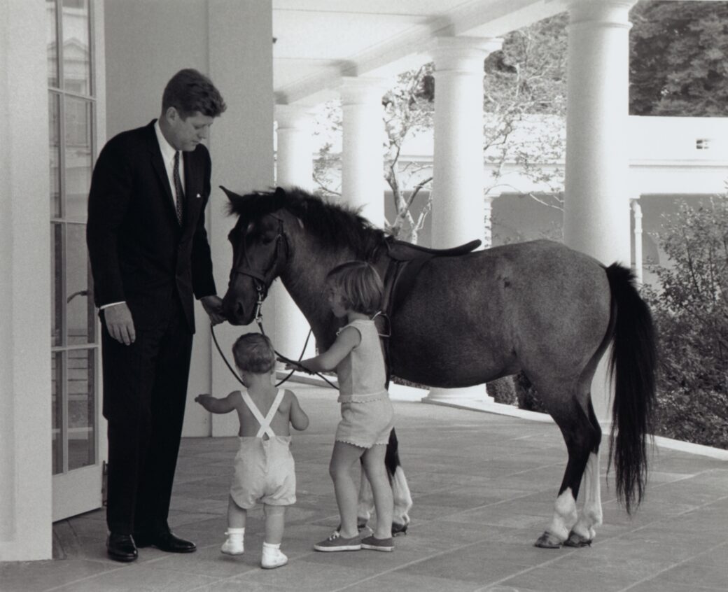 John Kennedy, Caroline, and John Jr. with Macaroni outside the Oval ...