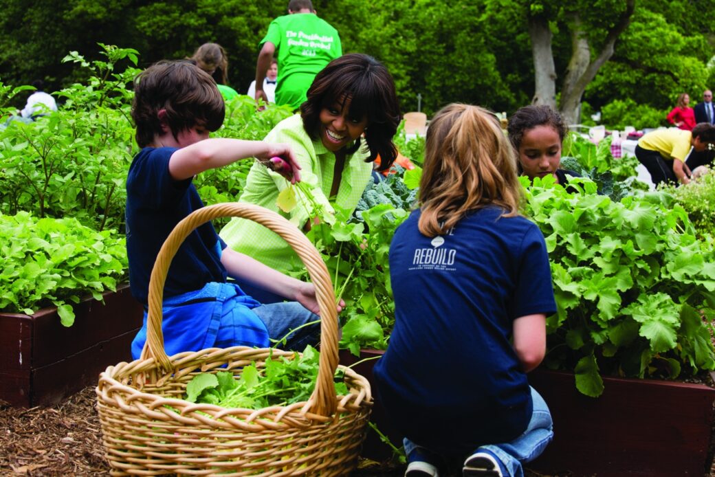 First Lady Michelle Obama in the White House Vegetable Garden - White ...