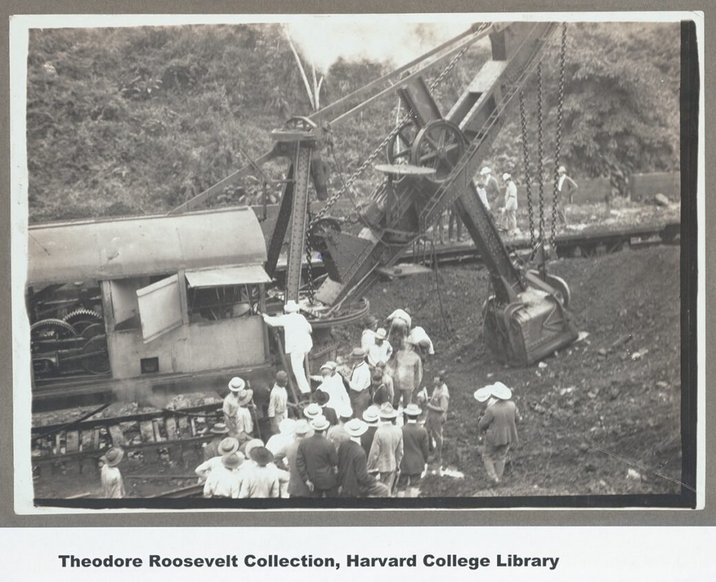 Steam shovels at the Panama Canal cut - White House Historical Association