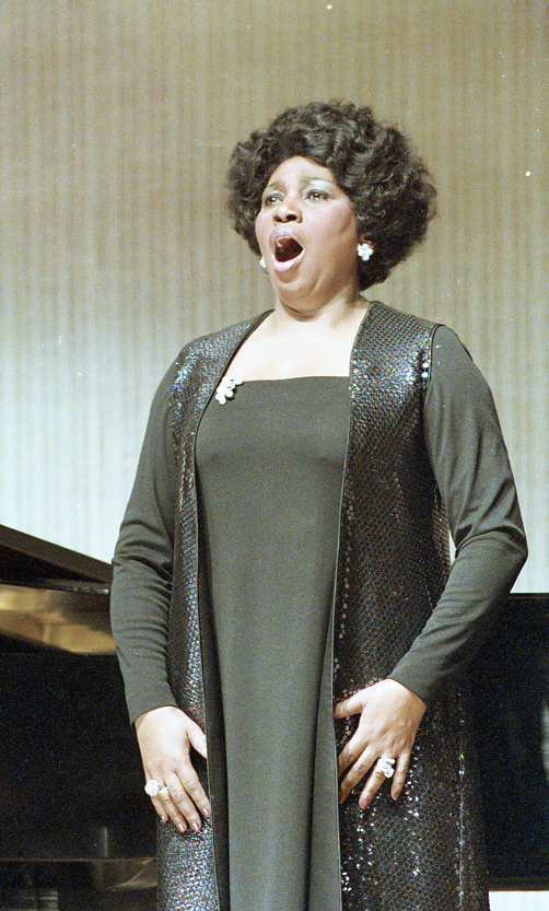 Leontyne Price singing at the White House - White House Historical ...