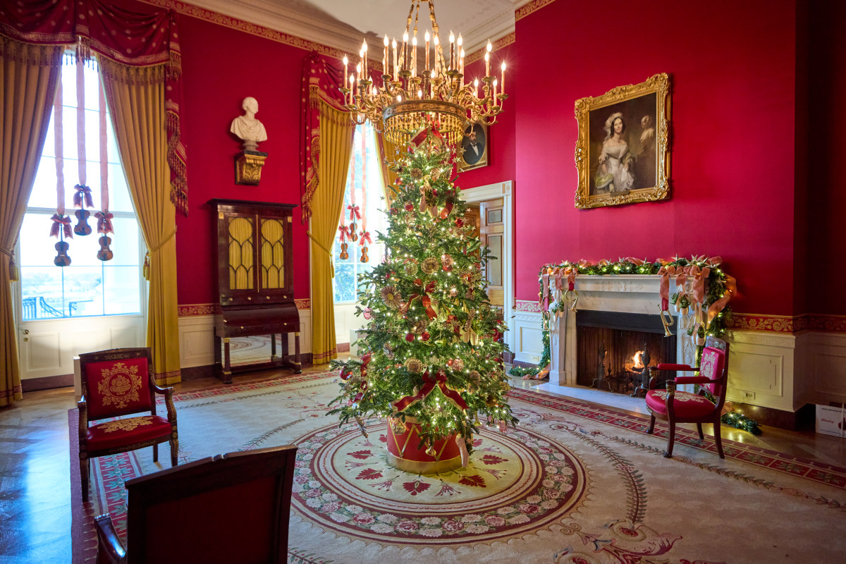 2021 White House Christmas in Pictures - White House Historical Association