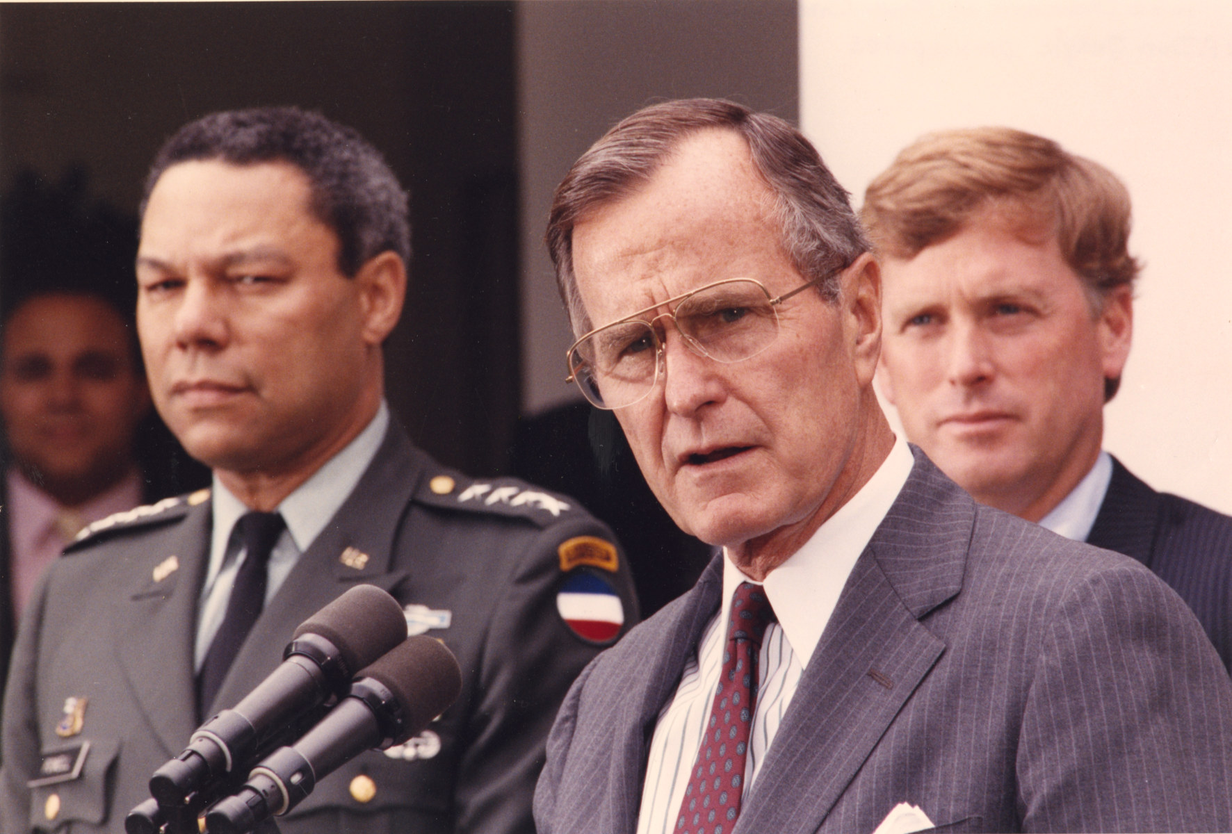 Remembering President George H.W. Bush - White House Historical Association