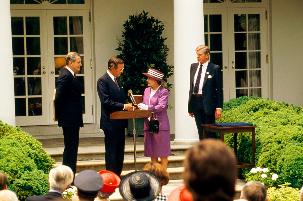 Remembering President George H.W. Bush - White House Historical Association