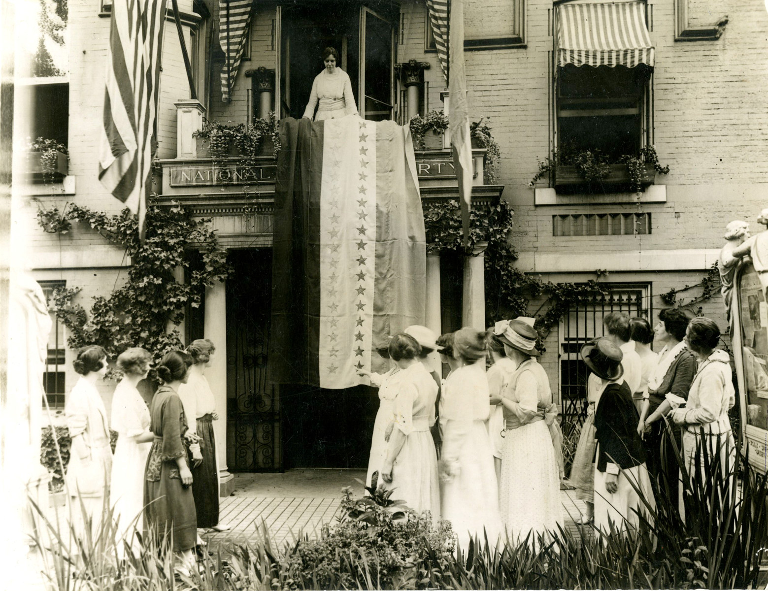 Picketing the White House - White House Historical Association